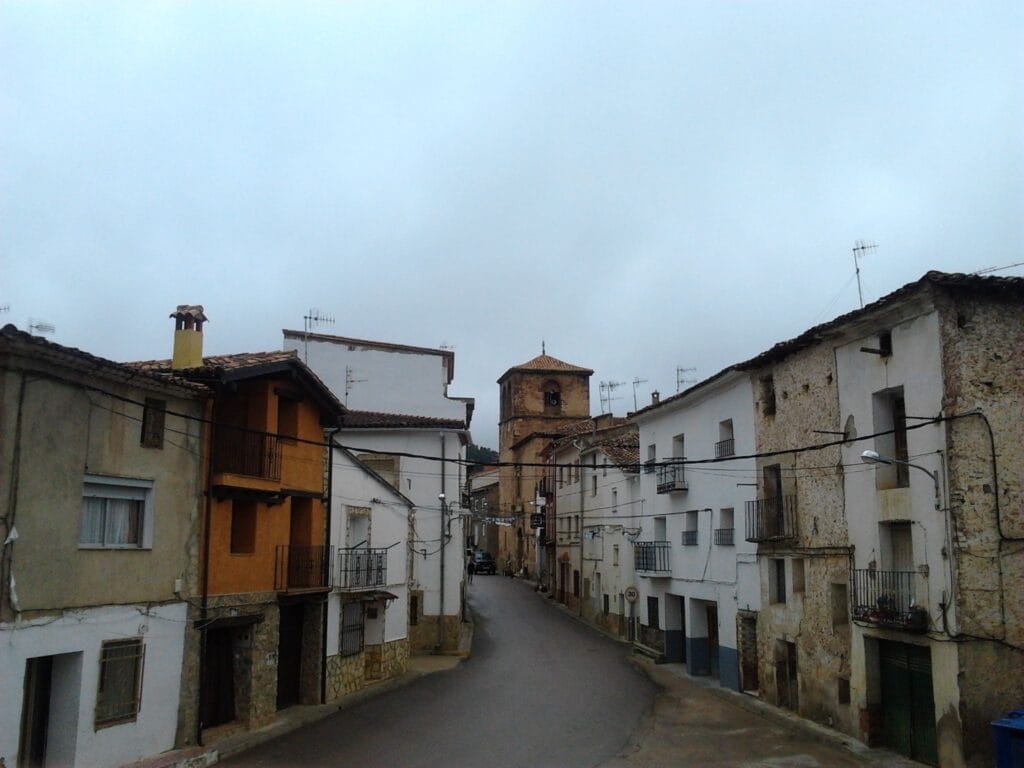Valdemoro-Sierra, cómo llegar y qué hacer en este pueblo